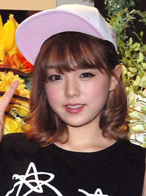 性感童颜女星筱崎爱四月单飞当歌手 日本通